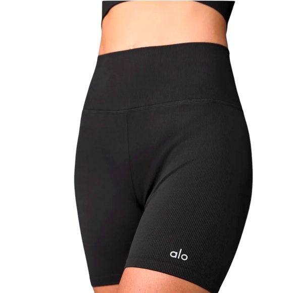 ALO Yoga | Shorts | Alo Shorts | Poshmark